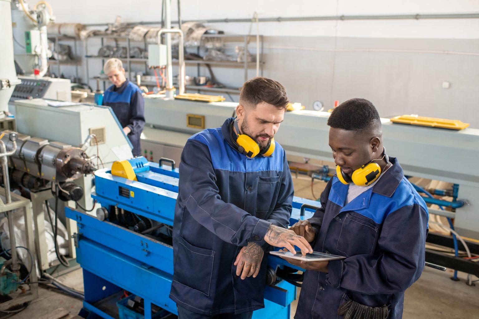 What is manufacturing simulation? - Visual Components